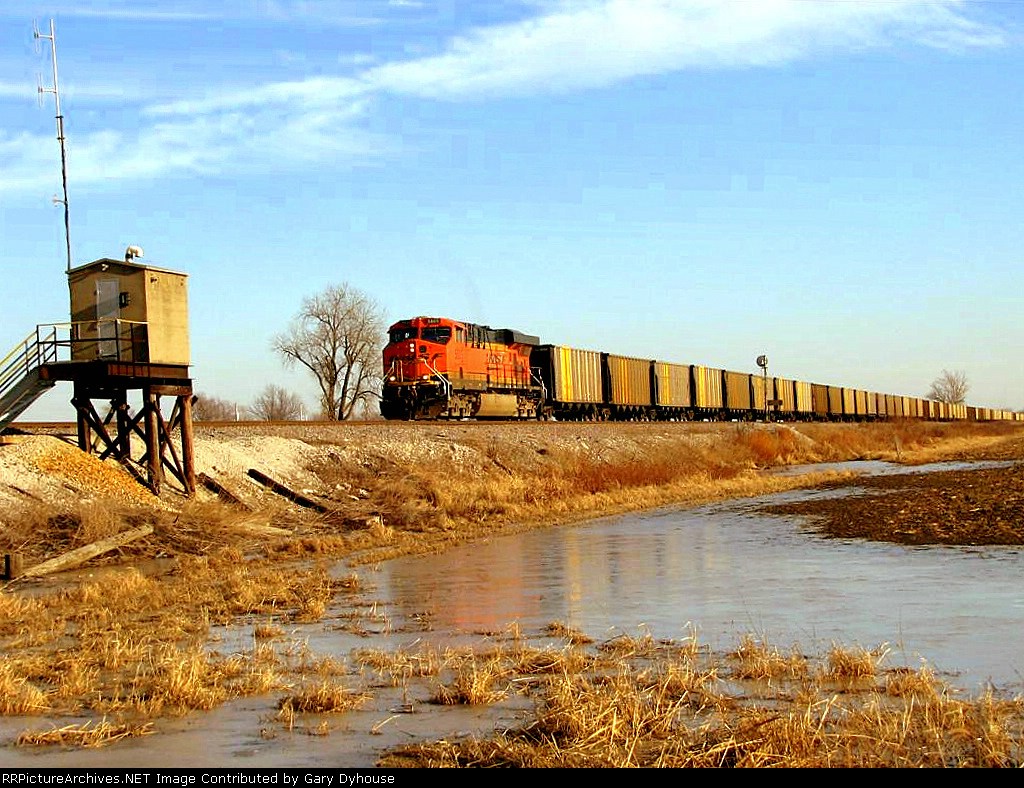 BNSF 5805